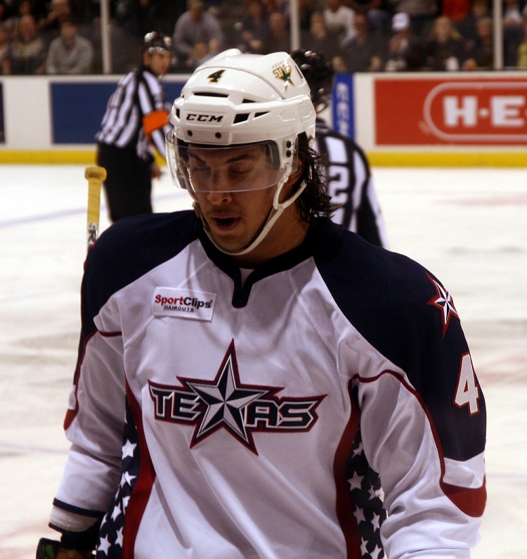 Stars sign drafted winger Charlie Paquette for 2026-27 depth