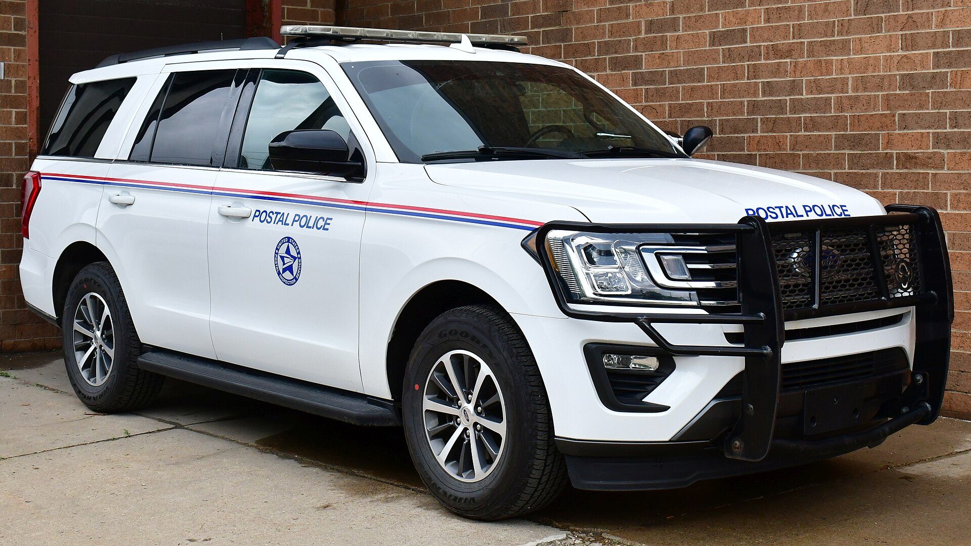 Ford recalls 548,463 Expedition SUVs over sharp console edges | Prism News